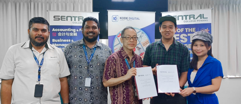 MOU Signing with SENTRAL College - Kode Digital Sdn Bhd
